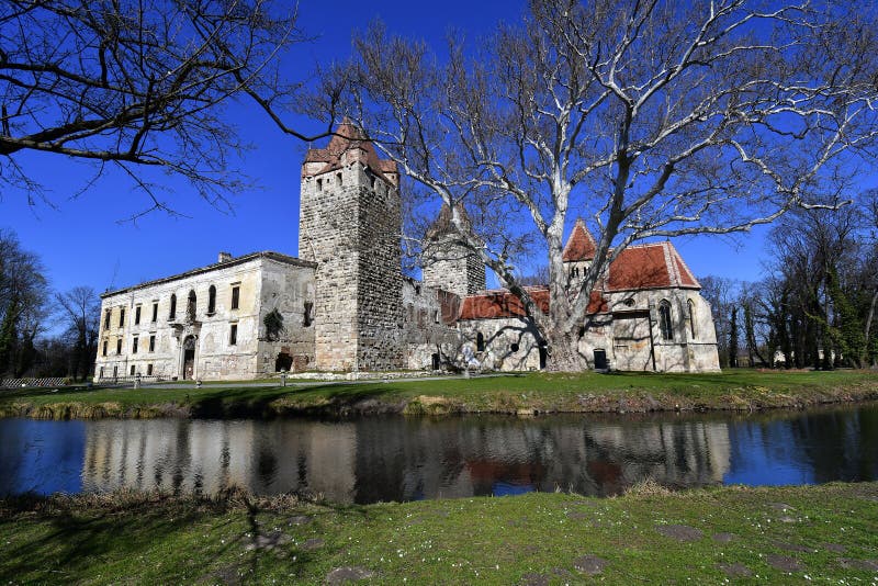 Austria, Pottendorf Castle stock image. Image of season - 177434943