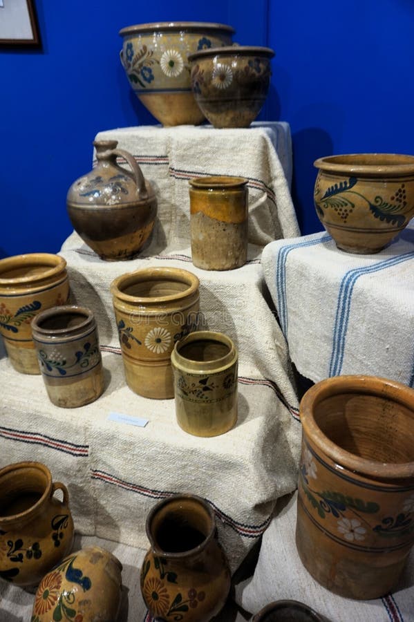 Authentic Ceramic Products of Central Ukraine in the Museum of Bohdan ...