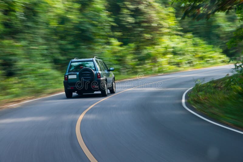 Auto auf der Straße stockfoto. Bild von luxus, fahrer - 17549646