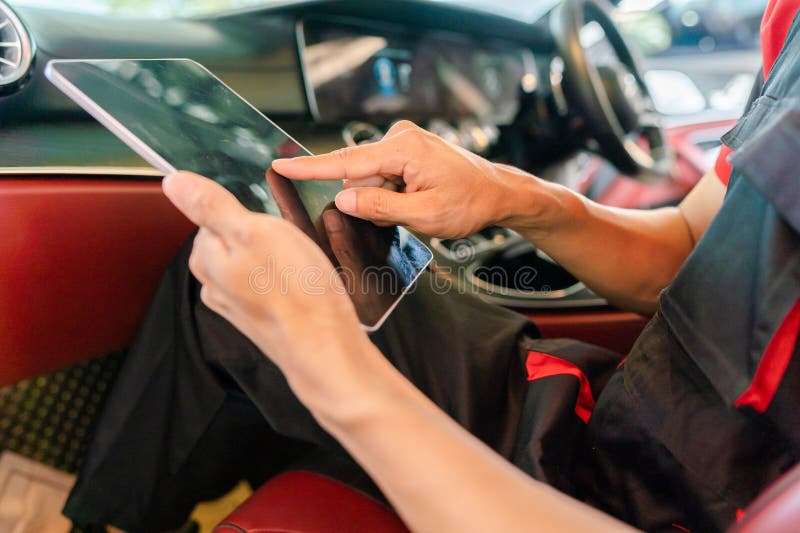 Car Diagnostics Wirelessly. Scan for Errors and Find Breakdowns Using a ...