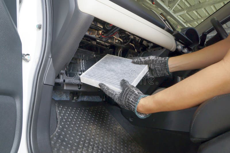 Auto Mechanic Replace Car Cabin Air Filter, Car Maintenance Service ...