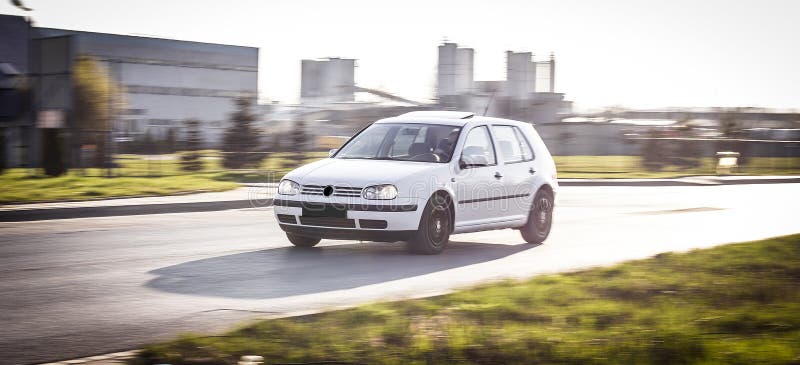 Auto op de weg stock foto. Image of rand, beweging, perspectief - 39297616