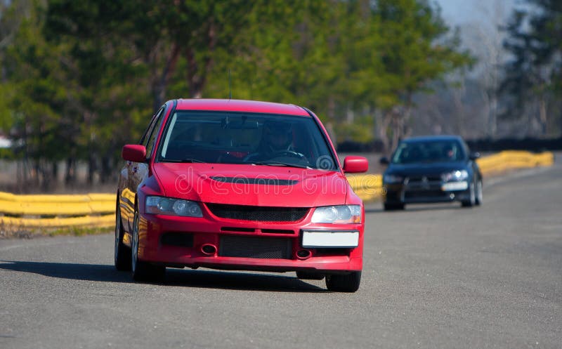 Auto op de weg stock afbeelding. Image of lijn, aandrijving - 19049629