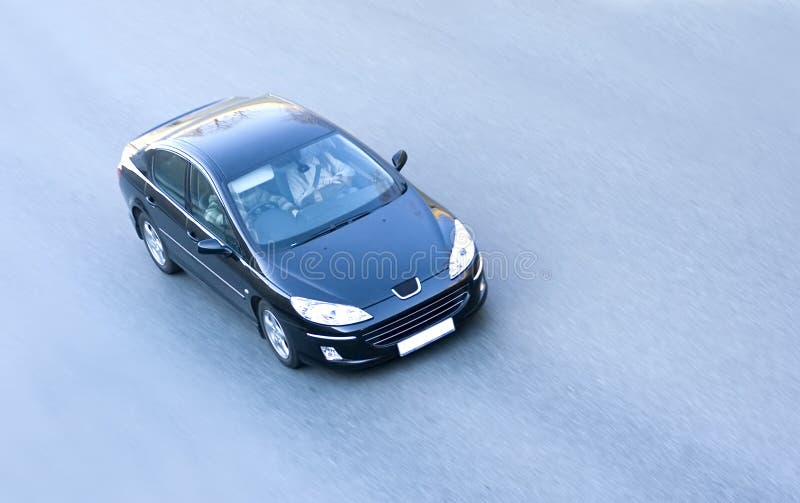 Auto op de weg stock foto. Image of snel, observeren, duur - 4167608