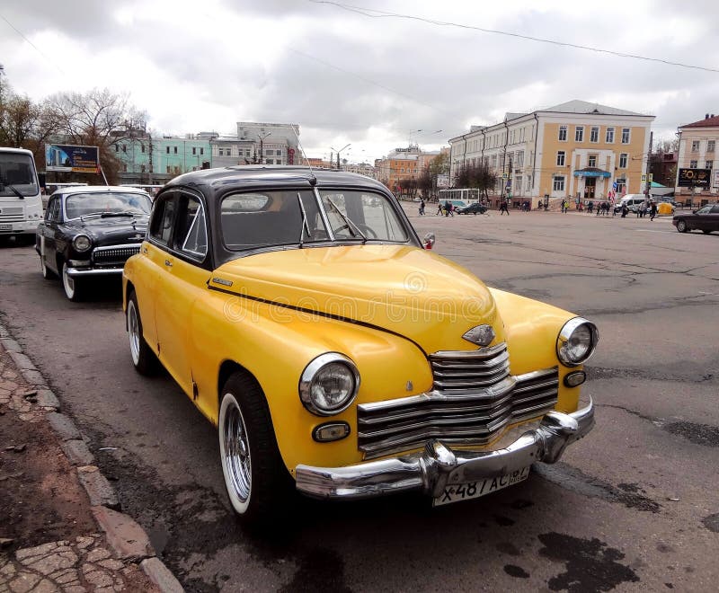 Auto ZIL, russische Autos redaktionelles stockbild. Bild von raritäten ...