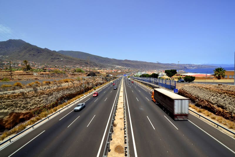 Autobahn stockfoto. Bild von zeichen, auto, datenbahn - 32976528