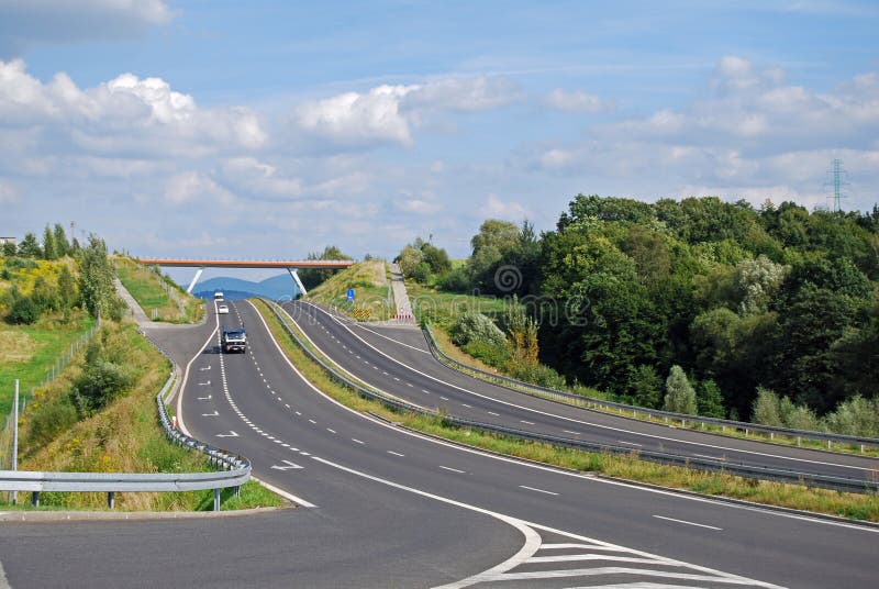 Autobahn stockbild. Bild von dringend, transport, fahrzeug - 6694397