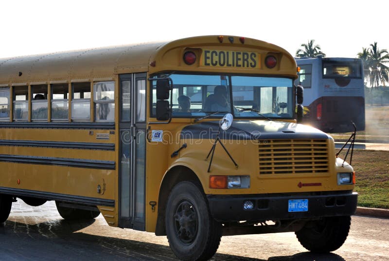 Images Autobus Scolaire Jaune D Isolement - Téléchargez 130 Photos ...