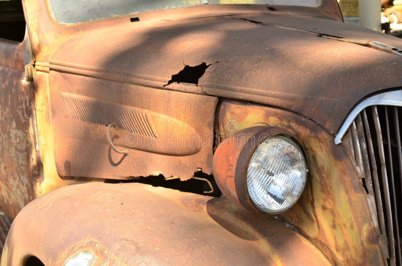 Automóvel Oxidado Do Vintage Imagem de Stock - Imagem de fundo, circa ...