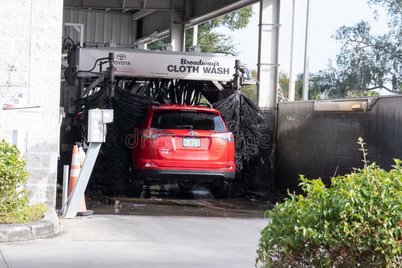 Automatic Brush Car Wash System Editorial Image - Image of modern ...