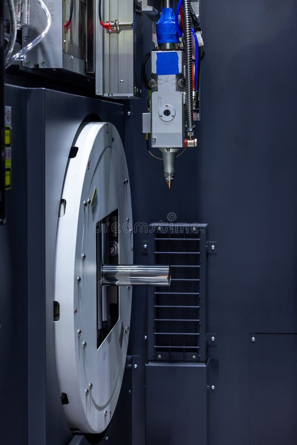 Automatic CNC Laser Cutting Machine, Modern Industrial Technology ...