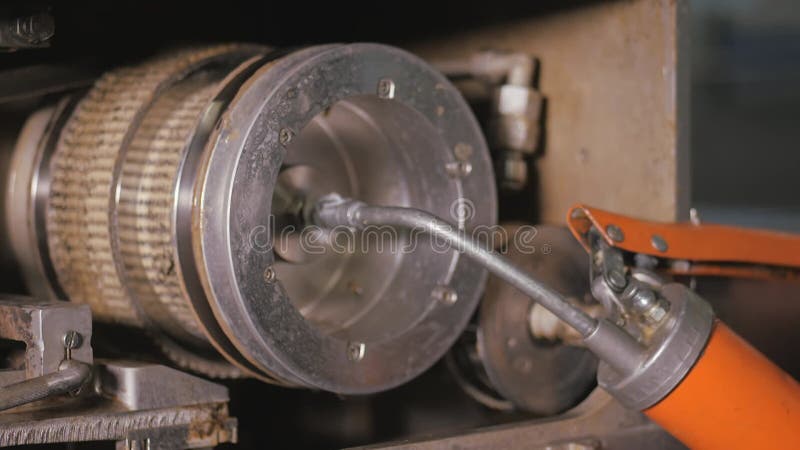 Lubrication of Machine Components with Solid Oil, Grease, Gun Fat ...