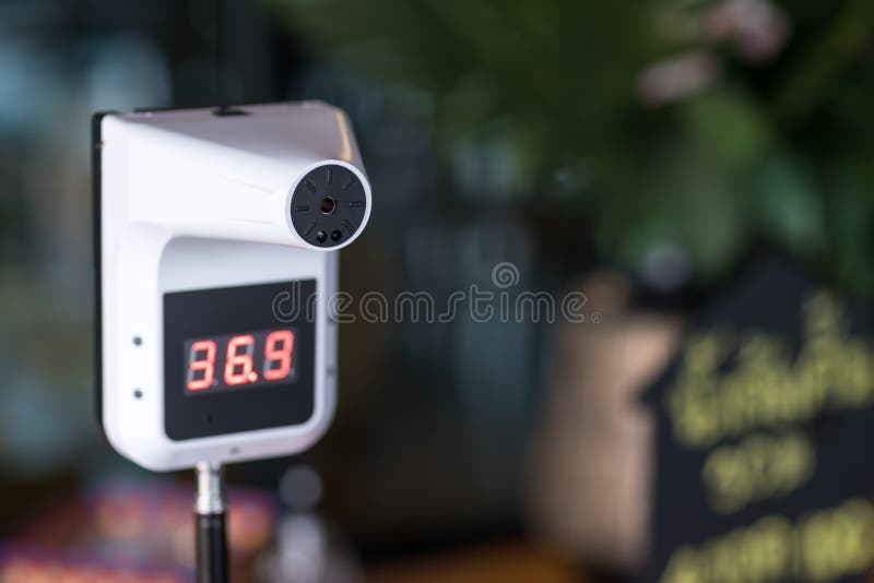 Automatic Measuring Temperature at Hospital .Covid-19 Test Temperature ...