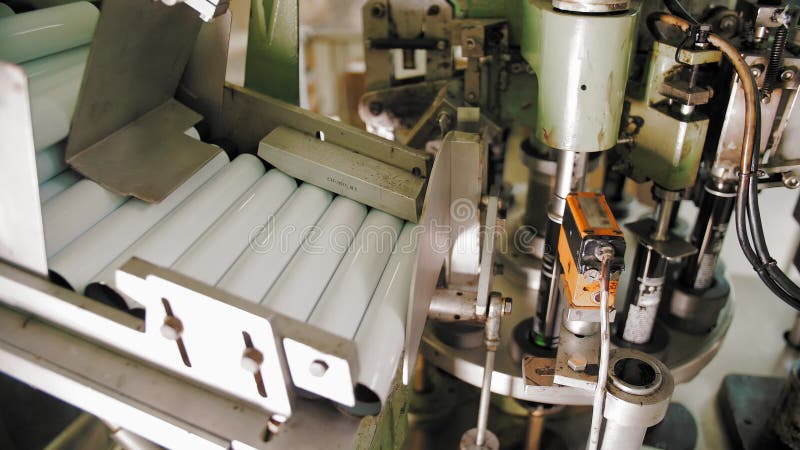 Automatic Packaging of Cosmetics. Cosmetic Manufacturing Process ...