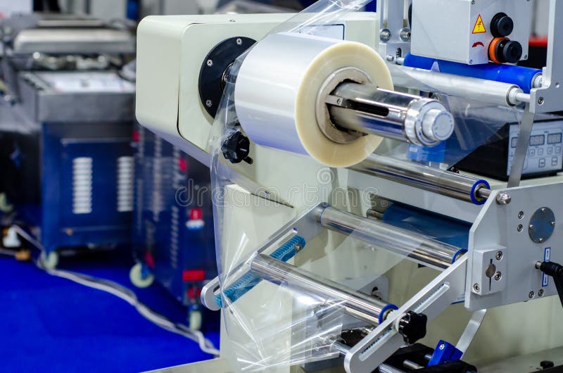 Automatic Packaging Machine for Producing Packs from a Roll of Heat ...