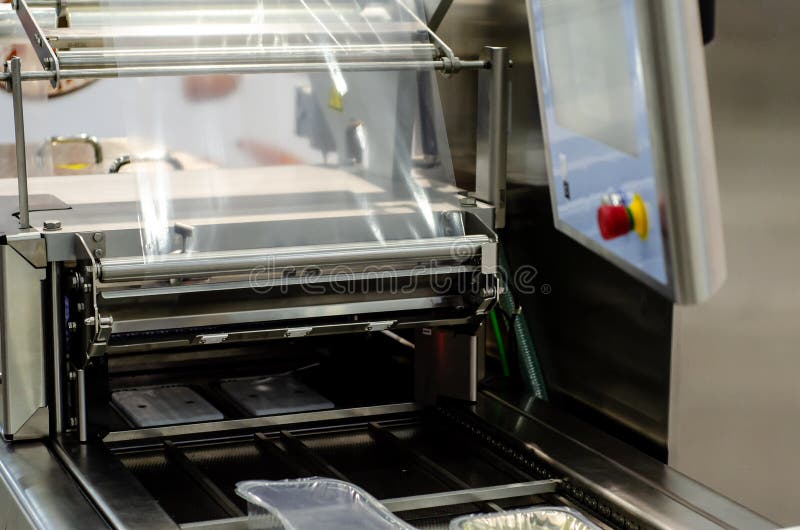 Automatic Packaging Machine for Producing Packs from a Roll of Heat ...