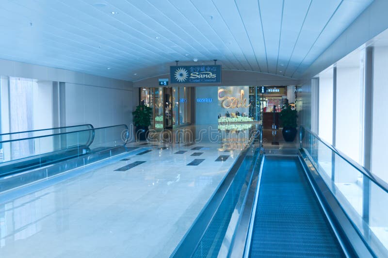 Automatic Pedestrian Elevator Bridge Editorial Image - Image of ...