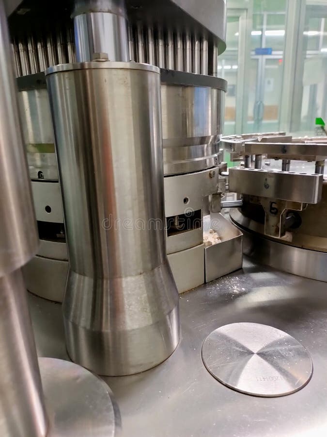 Automatic Pharmaceutical Capsule Filling Machine Stock Image - Image of ...