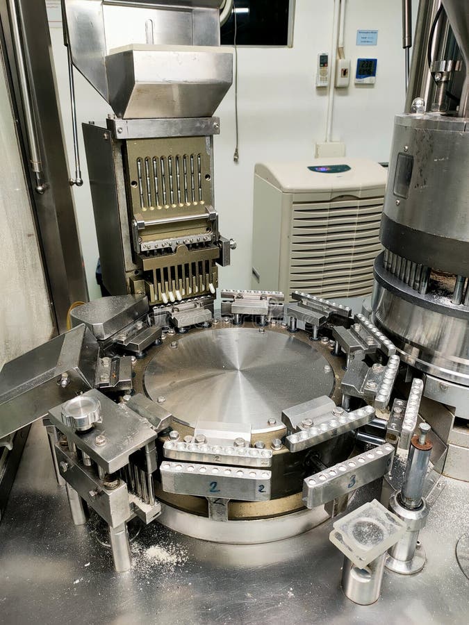 Automatic Pharmaceutical Capsule Filling Machine Editorial Image ...