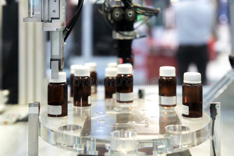 Automatic Robot Arm with Imaging Sensor in Assembly Line Working Stock ...