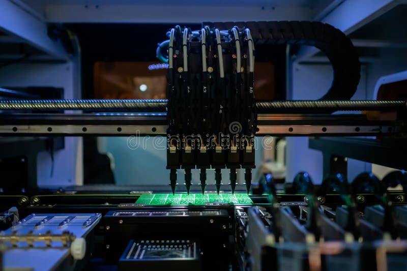 Automatic SMD Pick and Place Machine Assembling Computer Circuit Board ...