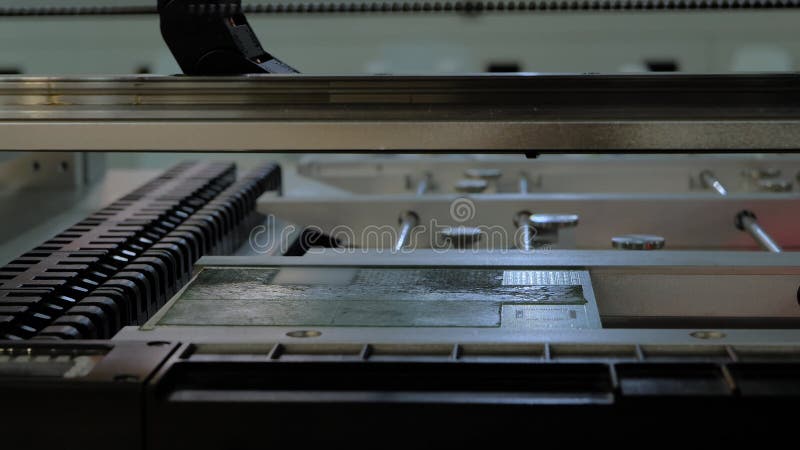 Automatic SMT Pick and Place Machine Assembling Printed Circuit Board ...