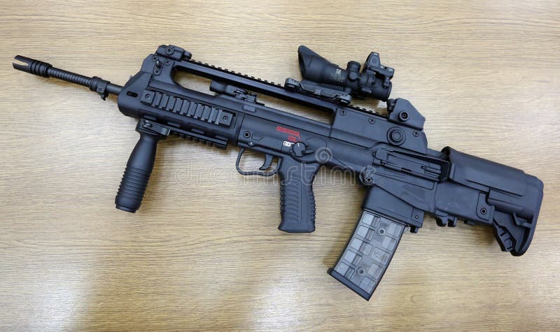 Automatische Waffe G36 stockfoto. Bild von automatisch - 12554656