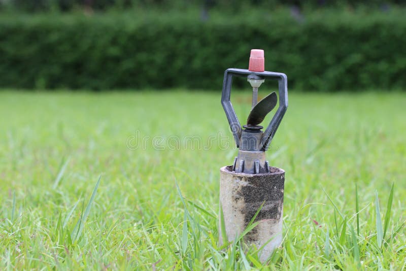 Automatische Sproei-jet Voor De Sprinklerinstallatie in Het Gazon ...