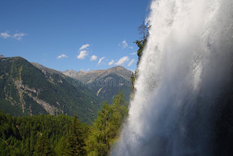 Stuibenfall Dans Otztal, Autriche Est La Plus Longue Cascade (159 M ...