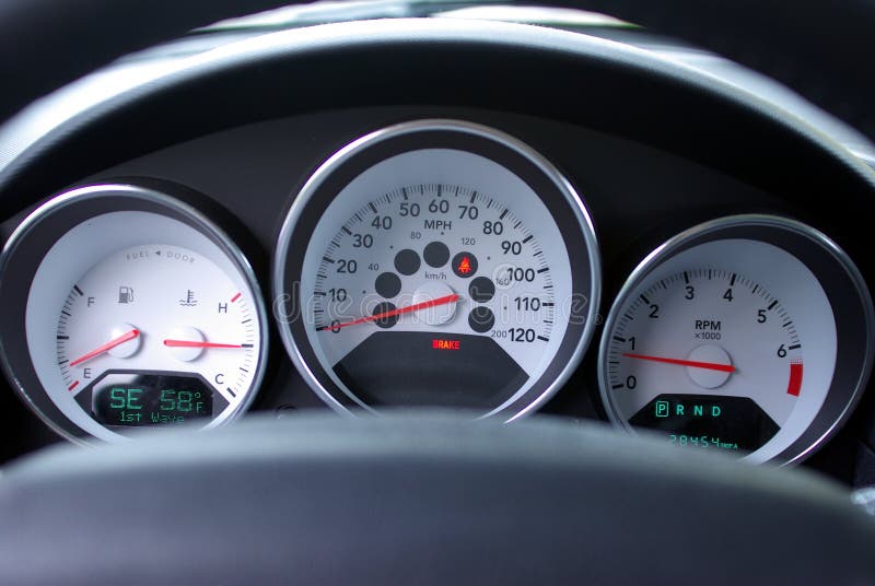 Automobil-Instrumententafel Stockbild - Bild von kraftstoff, auto: 4990923
