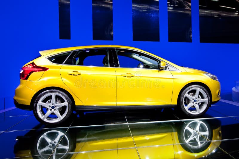 Automobile Gialla Ford Focus Fotografia Editoriale - Immagine di ...