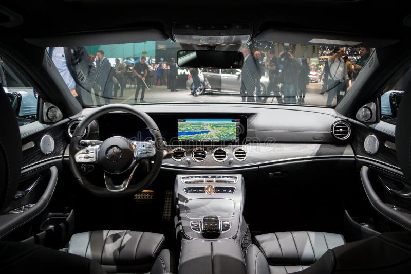 Interno Dell'automobile Del Treno Diesel PESA 730M DP3 Del Belar ...