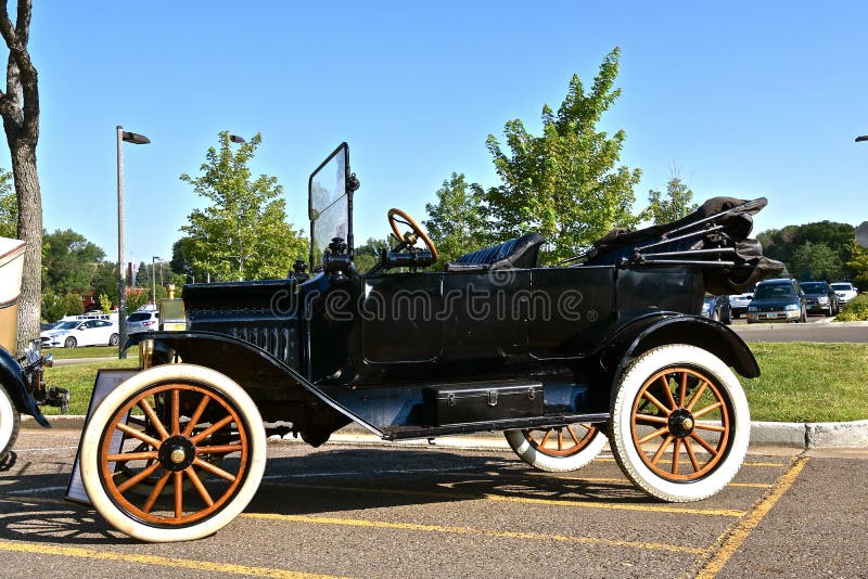 Automobile Nera Ristabilita Classico Di Ford 19165 Immagine Editoriale ...