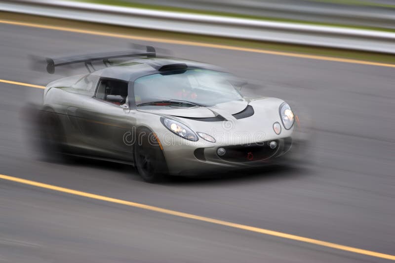 Automobile Sportiva D'accelerazione Fotografia Stock - Immagine di ...