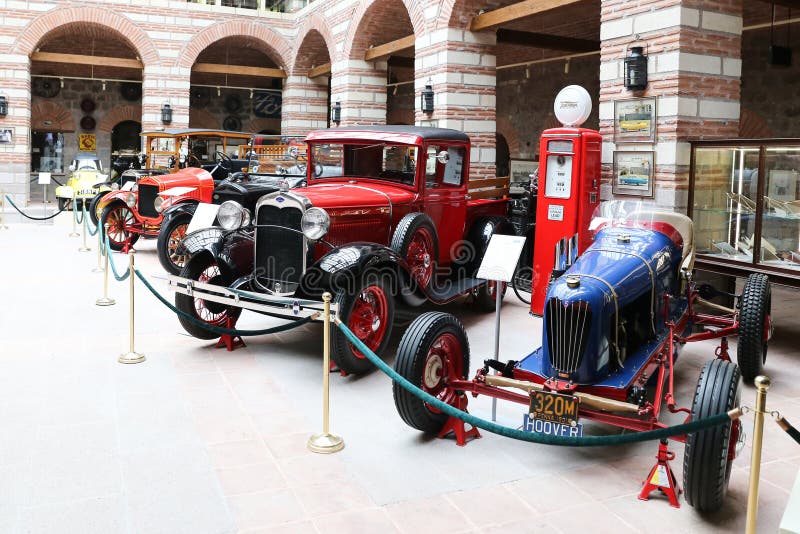 Automobili Antiche Nel Museo Di Ankara Koc Fotografia Editoriale ...