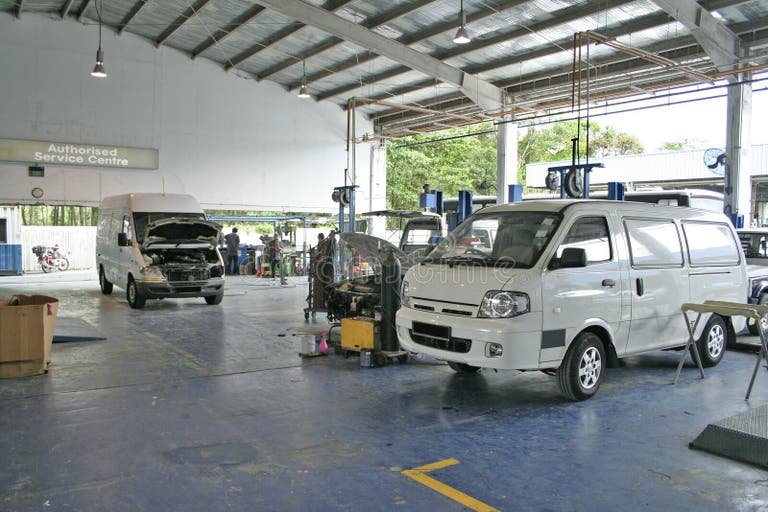 Automotive service centre stock image. Image of structure - 640039