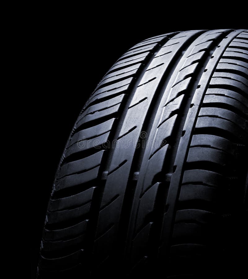 Autoreifen Mit Aluminiumleichtmetallrad Stockfoto - Bild von schutz ...