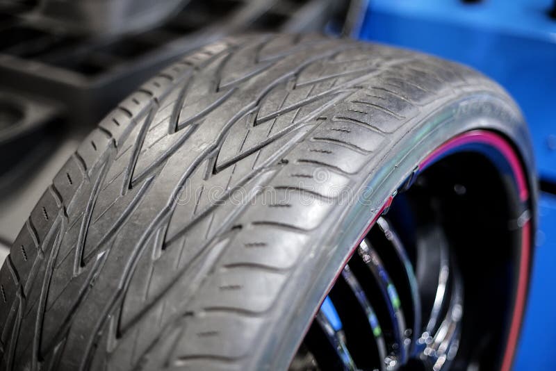 Autoreifen stockbild. Bild von profil, schwarzes, reifen - 91737683