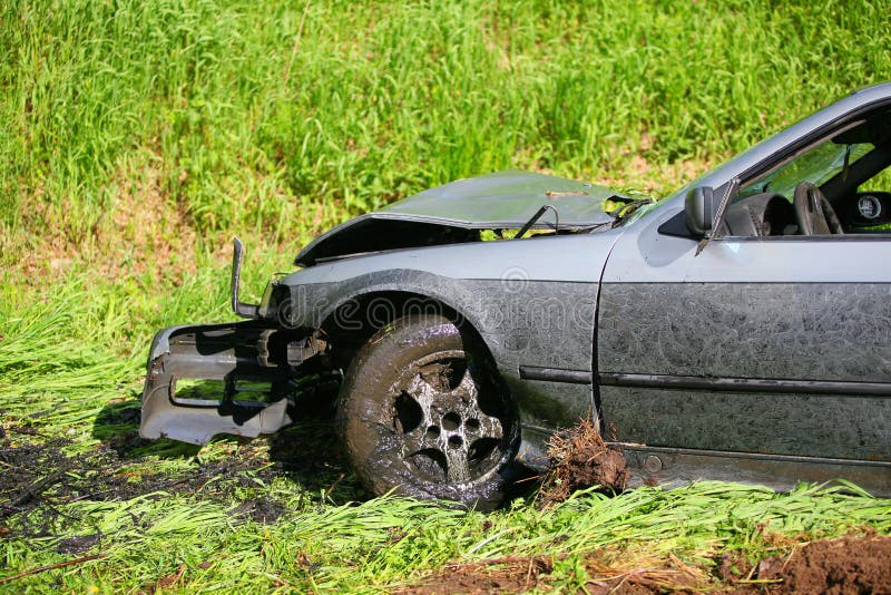 Autounfall stockbild. Bild von unfall, beschädigt, sport - 31160283