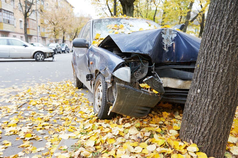 Autounfall stockfoto. Bild von autounfall - 12447896