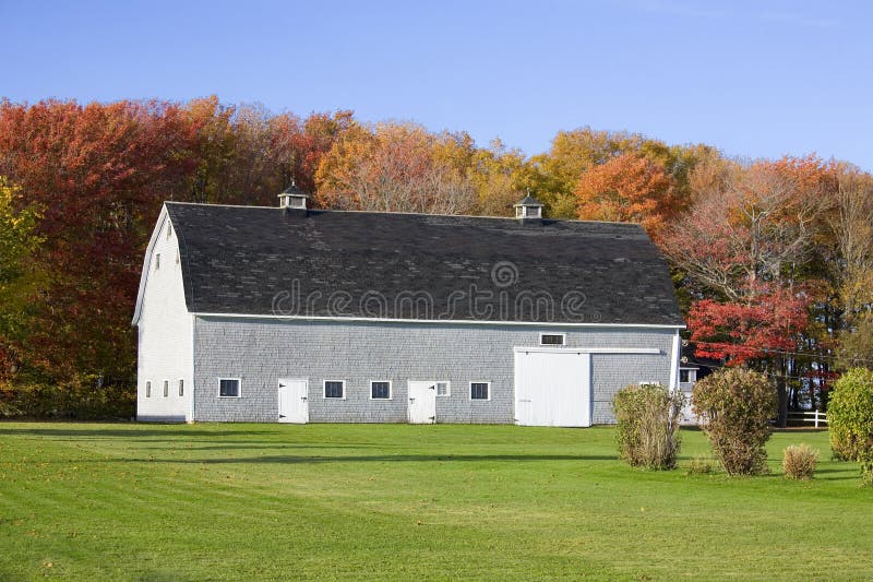 Round red barn stock photo. Image of shelbourne, countryside - 16156904