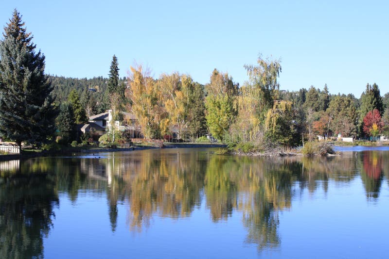 Autumn in Bend, Oregon stock photo. Image of water, fall - 16487796