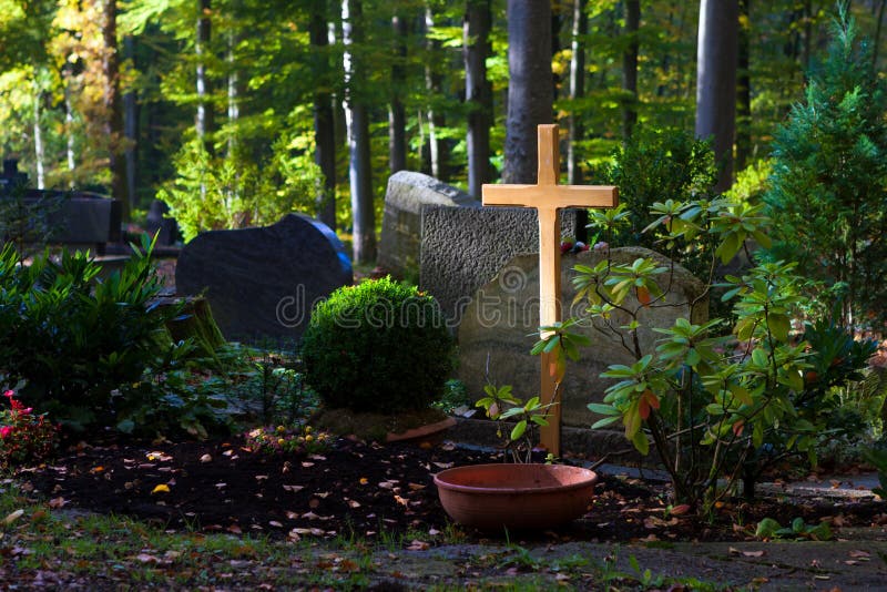 Autumn cemetery stock image. Image of nature, religion - 34548801