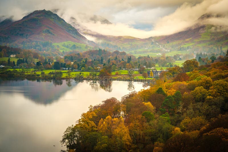 Autumn Colors on Grasmere, Lake District Stock Image - Image of lake ...