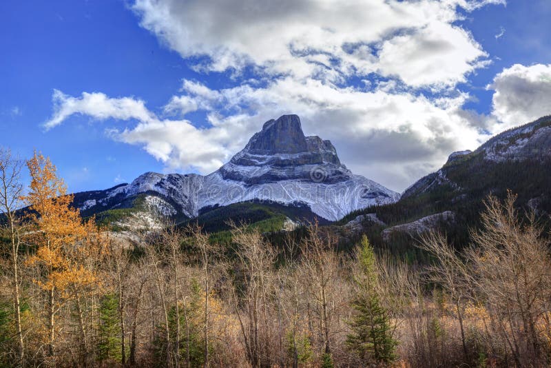Autumn Colors of Jasper National Park Stock Image - Image of green ...