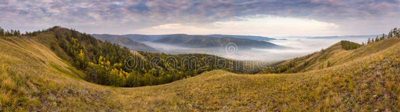 Autumn in Misty Valley Range Stock Image - Image of reserve, extreme ...