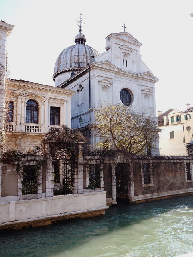 Autumn in Venice editorial stock photo. Image of european - 126783343