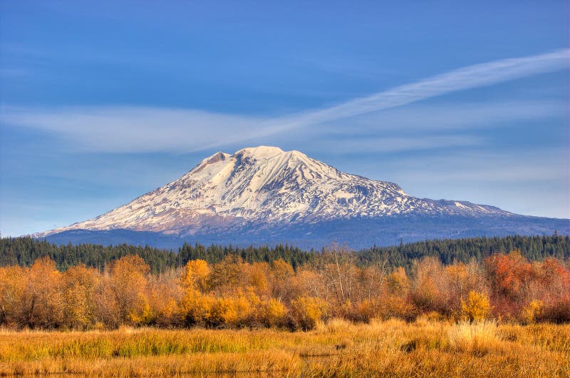 Autumn view of Mt. Adams stock image. Image of blue - 109289491