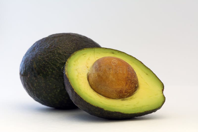 Dois avacados imagem de stock. Imagem de casca, abacate - 9602269