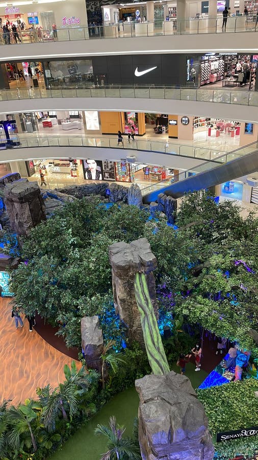 Avatar forest editorial stock image. Image of vibe, mall - 265708734